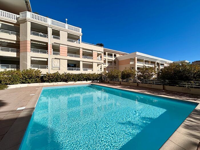 Appartement 2 pièces à vendre à Vallauris, Golfe Juan, Vieux Port