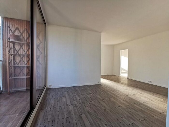 Appartement à vendre - Boussy-Saint-Antoine - 4 pièces - 3 chambres