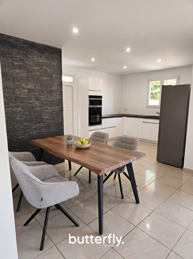 Les Abymes - Maison 5 pièces à louer