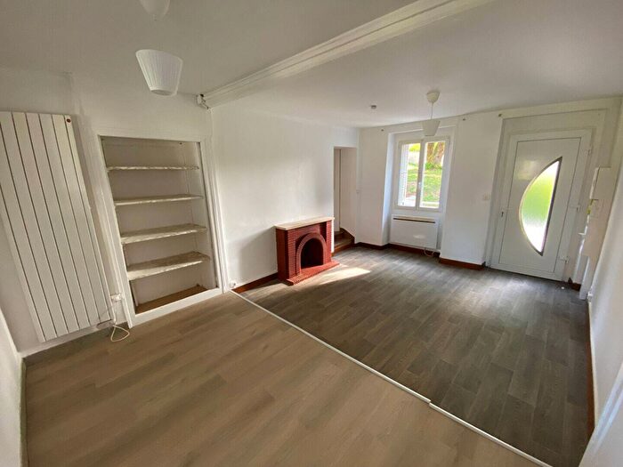Sens-Beaujeu - Maison 3 pièces à louer