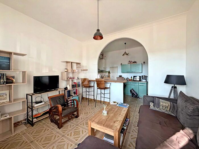 Arles, Centre-ville : Maison 4 pièces à vendre