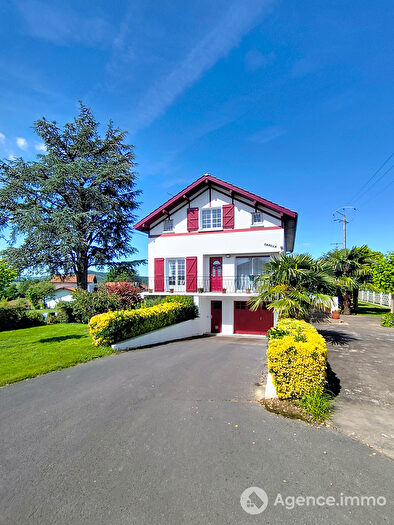 Maison 7 pièces à Béhasque-Lapiste, à vendre