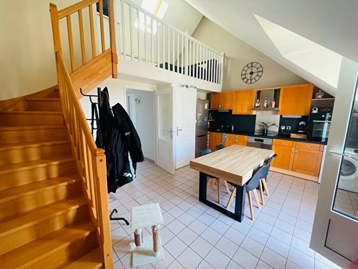 Appartement à louer - Centre Ville, Étampes - 3 pièces - 2 chambres