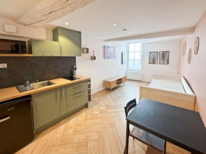 Bourgogne-Châtelet, Orléans - Appartement 1 pièce à louer
