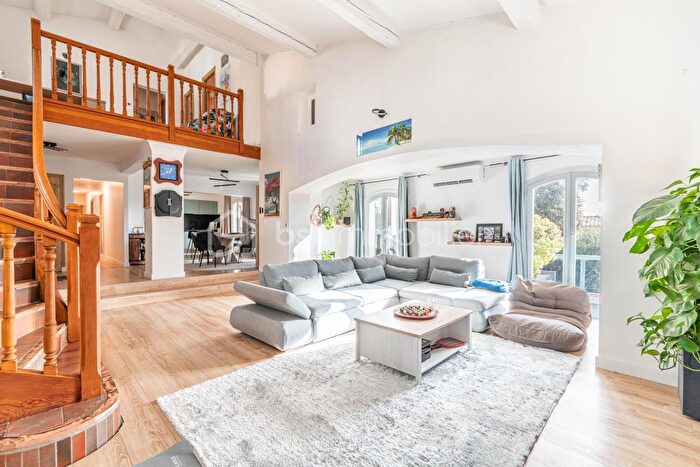 Maison à vendre - Forcalqueiret - 7 pièces - 5 chambres