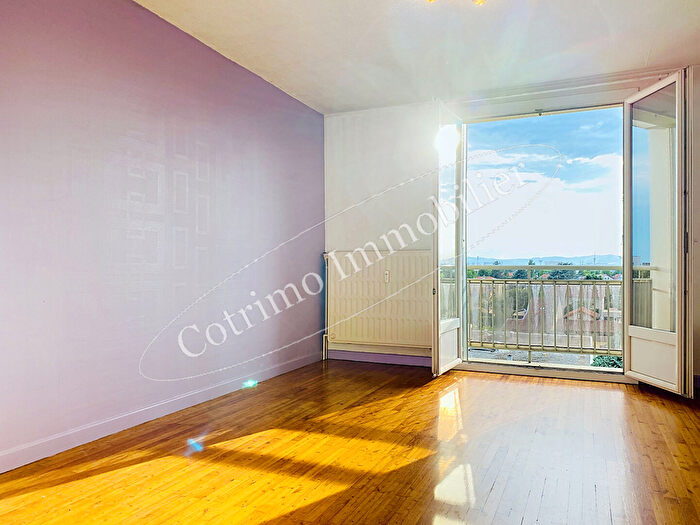 Appartement à vendre - Saint-Priest, Revaison - 3 pièces - 2 chambres