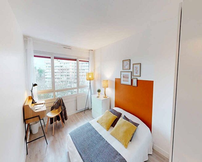 Appartement à louer - Parc-La Boule- Champs Pierreux, Nanterre - 4 pièces - 4 chambres