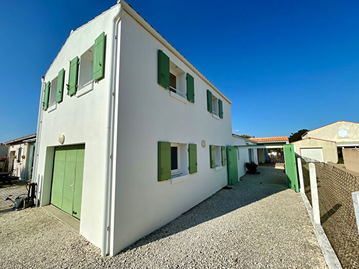 Maison à vendre - La Brée-les-Bains - 9 pièces - 3 chambres