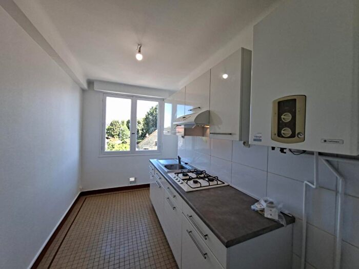 Quartiers Nord-Est, Jeanne d'Arc : Appartement 3 pièces à louer