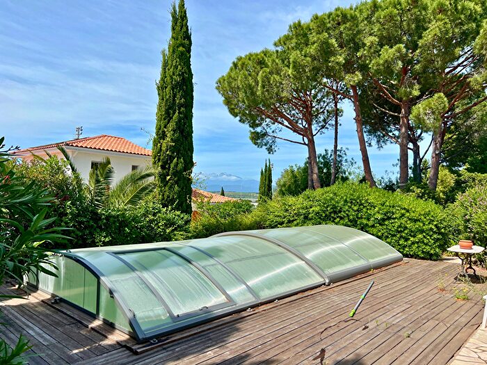 Maison à vendre - Villeneuve-de-la-Raho - 5 pièces - 4 chambres