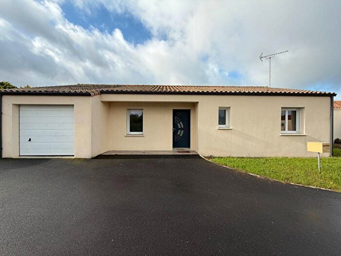 Maison à louer - Le Poiré-sur-Vie - 4 pièces - 3 chambres