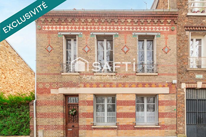 Maison à vendre - Versailles, Porchefontaine - 8 pièces - 5 chambres