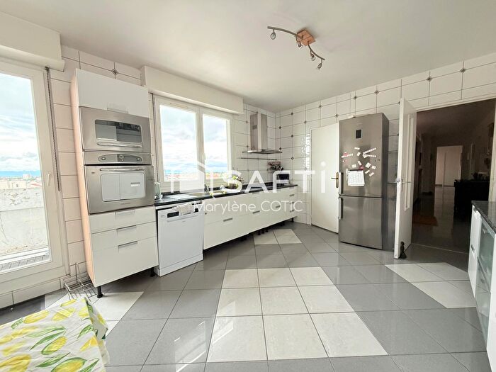Appartement 6 pièces à vendre à Mulhouse, Europe, Bassin Nordfeld