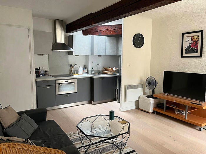 Centre Ville, Aix-en-Provence : Appartement 2 pièces à louer