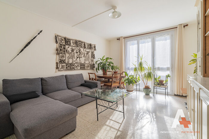 Appartement à vendre - Marseille e , Sainte-Marguerite - 3 pièces - 2 chambres