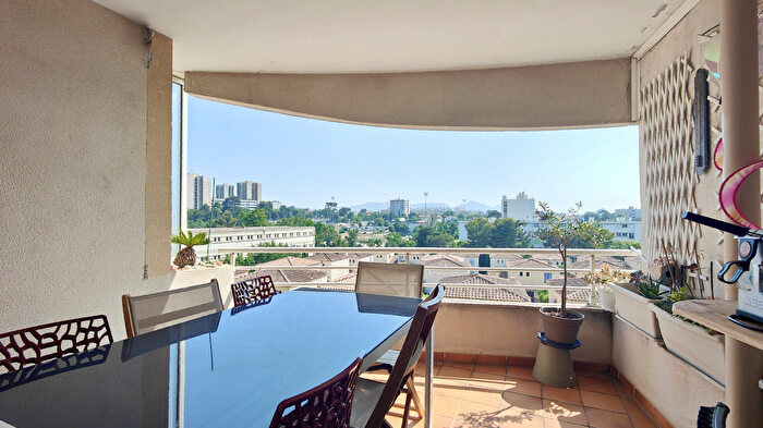 Appartement à vendre - Marseille e , Saint-Tronc - 4 pièces - 3 chambres