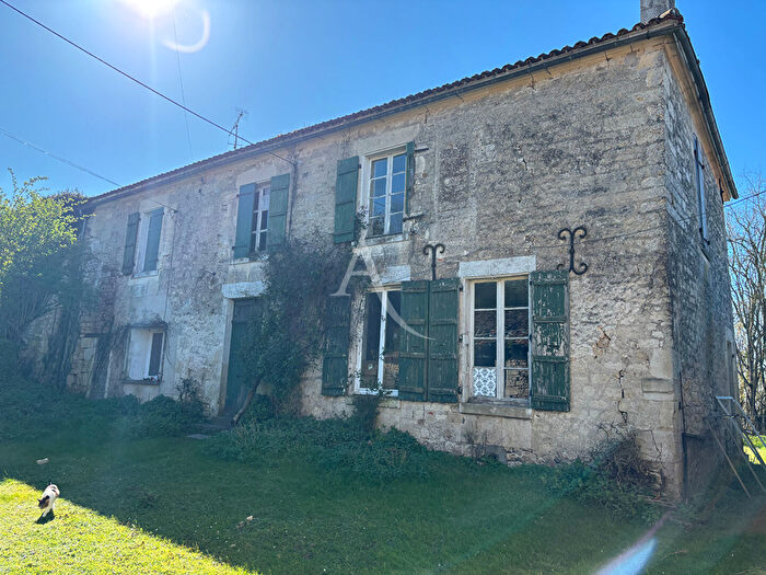 Maison à vendre - Fontenay-le-Comte, Chamiraud, Grissais, Le Gros Noyer - 10 pièces - 8 chambres