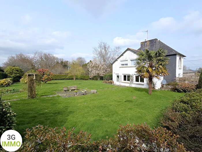 Maison à vendre - Maël-Carhaix - 7 pièces - 6 chambres
