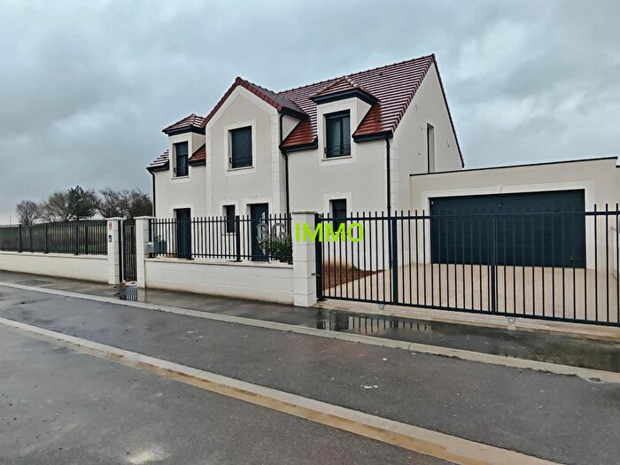 Maison à vendre - Nogent-sur-Seine - 6 pièces - 4 chambres