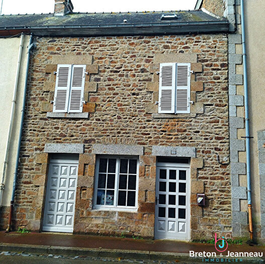 Maison 4 pièces à Ernée, à louer