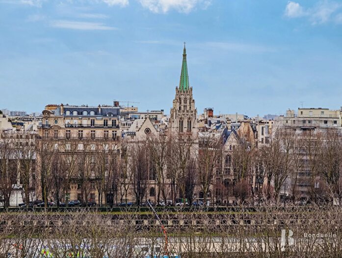 Appartement à louer - Paris e , Triangle dOr - 5 pièces - 3 chambres