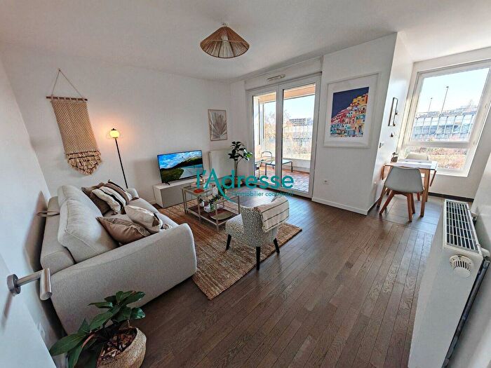 Appartement à louer - République-Université, Nanterre - 2 pièces - 1 chambre