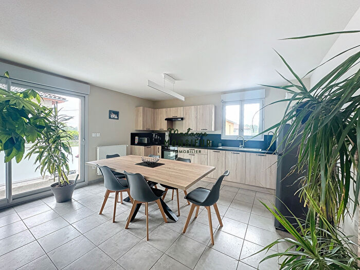 Appartement 4 pièces à Bourgoin-Jallieu, Champfleuri et sa ceinture verte, à vendre