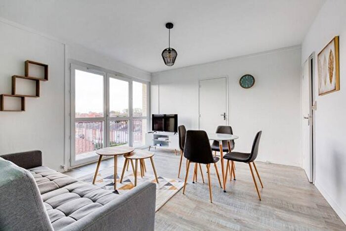 Appartement à louer - Faubourg de Béthune-Concorde, Lille - 4 pièces - 3 chambres