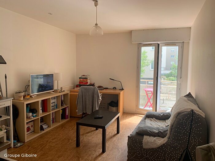 Appartement 1 pièce à louer à Quartiers Centre, Saint-Hélier, Gare