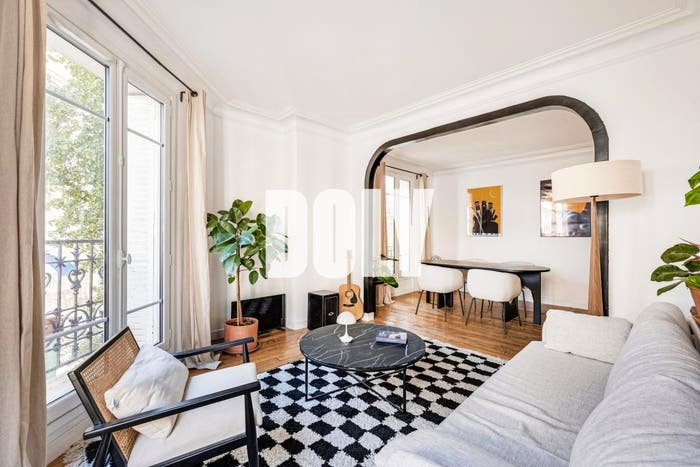 Paris 18ème, Montmartre, Sacré Coeur, Abbesses : Appartement 3 pièces à vendre