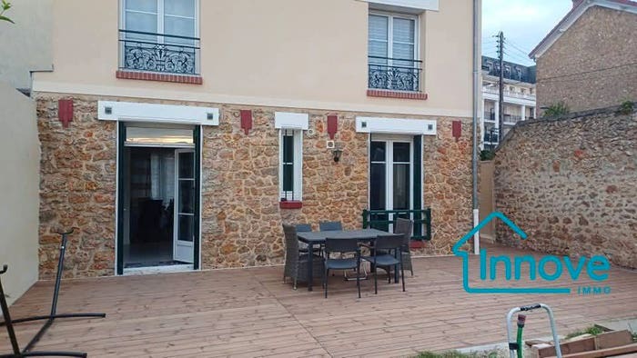 Maison 7 pièces à Hôtel de Ville, Saint-Cyr-l'École, à louer