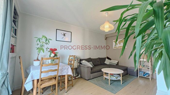 Appartement à vendre - Saint-Maur-des-Fossés, Adamville - 3 pièces - 2 chambres