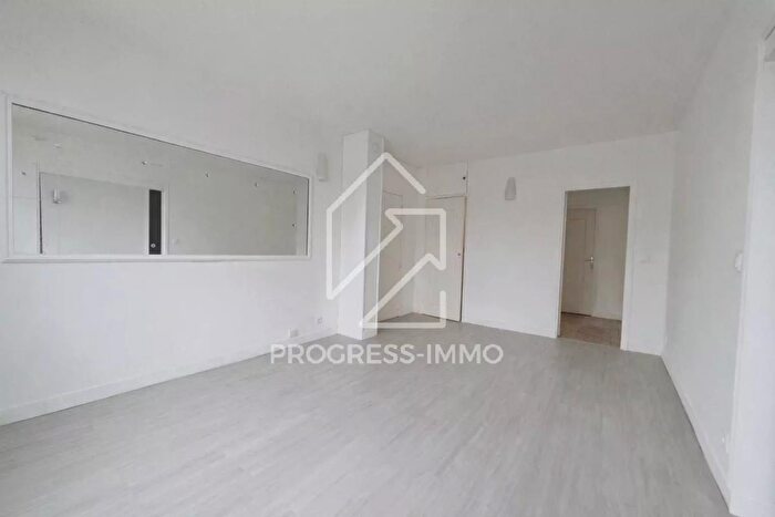 Appartement 3 pièces à Pantin, Limites, à louer