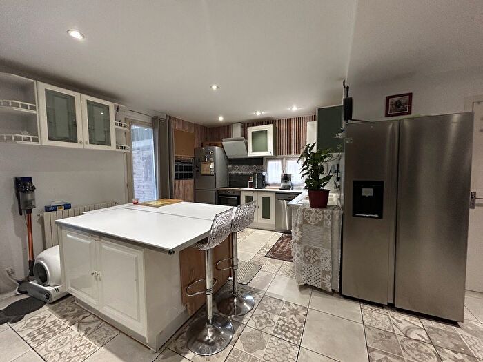 Maison à vendre - Fleurance - 7 pièces - 5 chambres