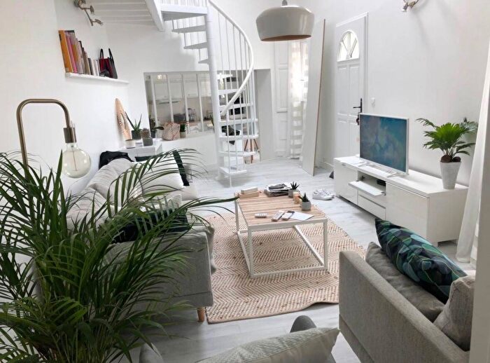 Appartement à louer - Bernard de Jussieu, Versailles - 3 pièces - 1 chambre