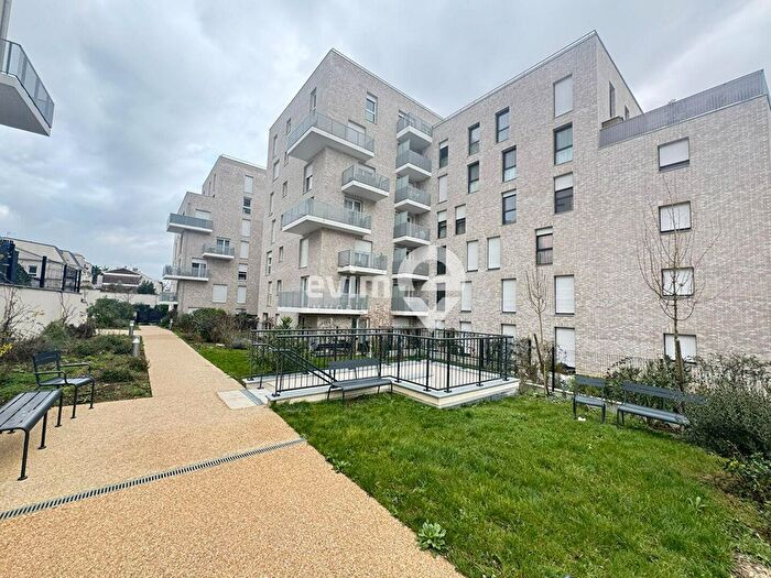 Appartement à louer - Val Notre Dame-La Tour Billy, Argenteuil - 1 pièce