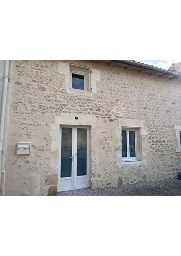Maison 2 pièces à Saint-Julien-de-lEscap, à louer