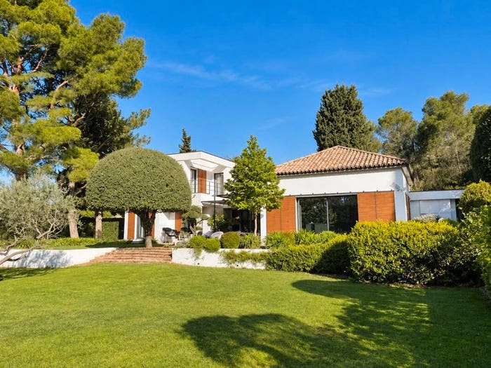 Maison 6 pièces à Paradou, à louer