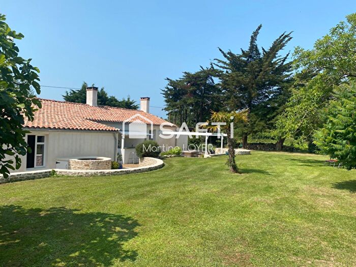 Longeville-sur-Mer - Maison 8 pièces à vendre
