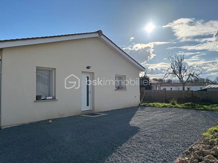 Maison à vendre - Virsac - 2 pièces - 1 chambre