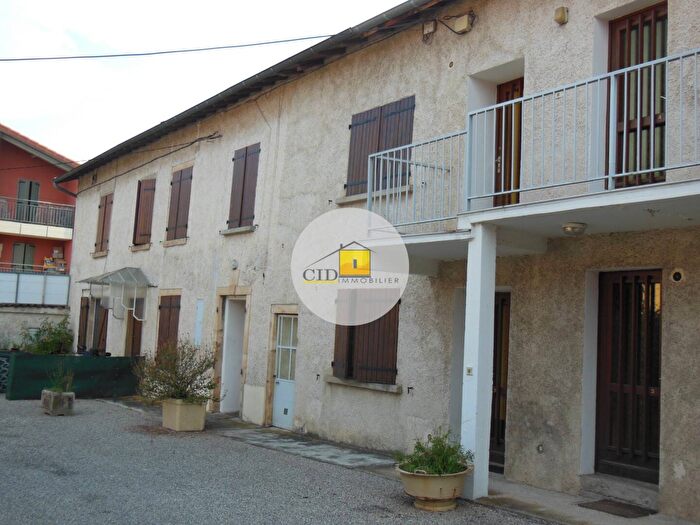 Appartement à louer - Centre Ville, Saint-Priest - 1 pièce