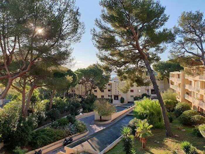 Appartement à louer - Sanary-sur-Mer - 3 pièces - 2 chambres