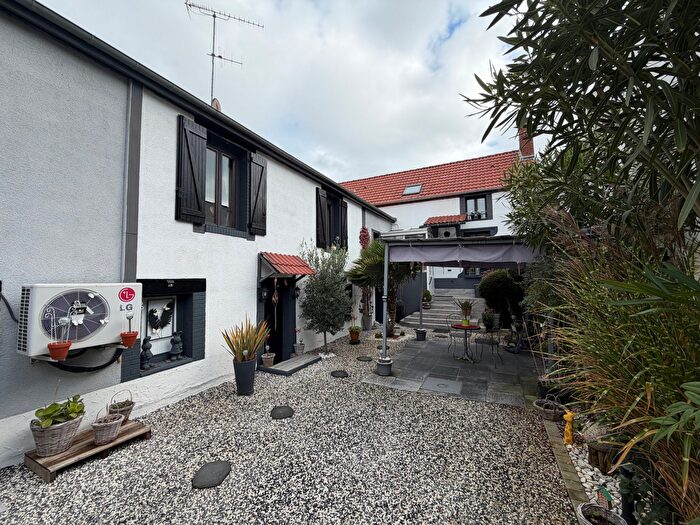 Maison à vendre - Gien, Centre-ville - 4 pièces - 3 chambres