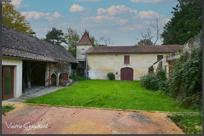 Maison à vendre - Gours - 7 pièces - 5 chambres