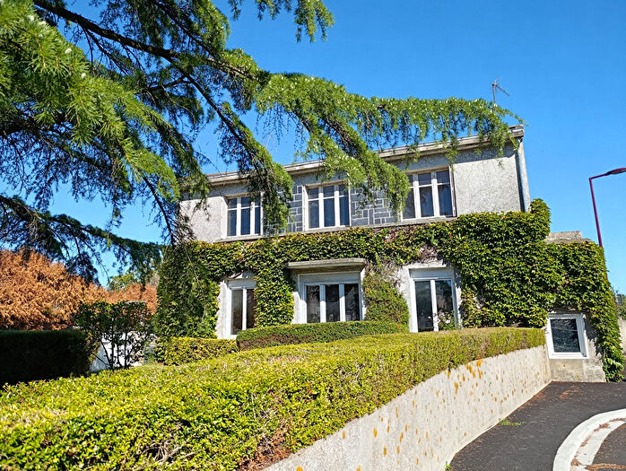 Maison 7 pièces à Coron, à vendre