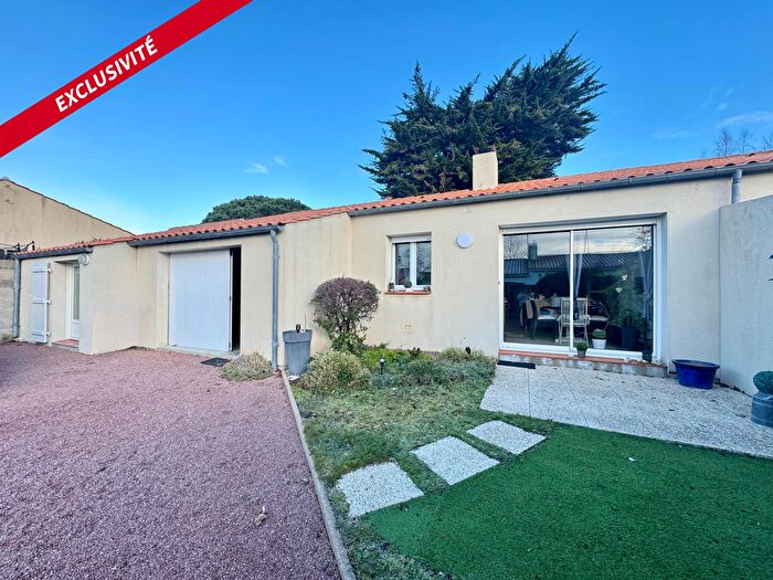 Maison à vendre - Challans, Centre-ville - 4 pièces - 3 chambres