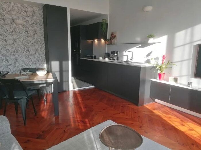 Appartement à vendre - Issoire, Centre-ville, Barrière - 2 pièces - 1 chambre