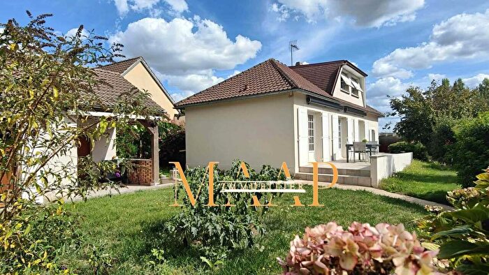 Maison à vendre - Voves - 4 pièces - 2 chambres