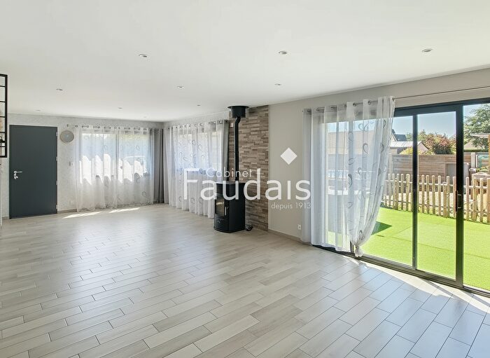 Maison à vendre - Gouville-sur-Mer - 6 pièces - 3 chambres