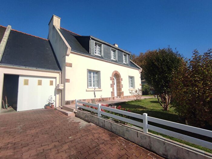 Maison à vendre - Poullan-sur-Mer - 5 pièces - 4 chambres